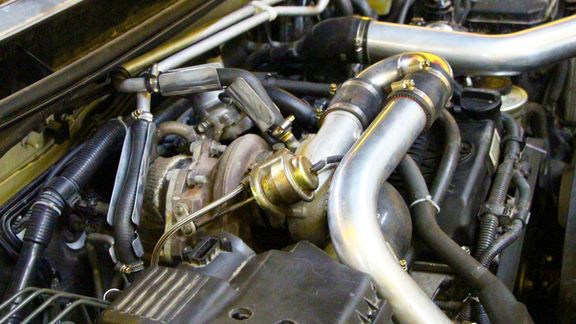 涡轮增压和机械增压哪个动力更好?听老司机怎么说,搞明白别上当