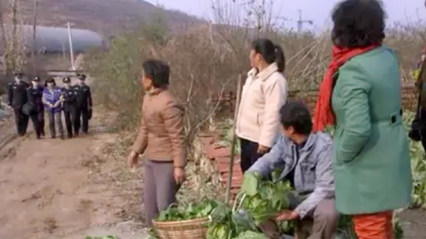 影视:女杀人犯被判死刑,回到农村,村民看到都不敢相信!