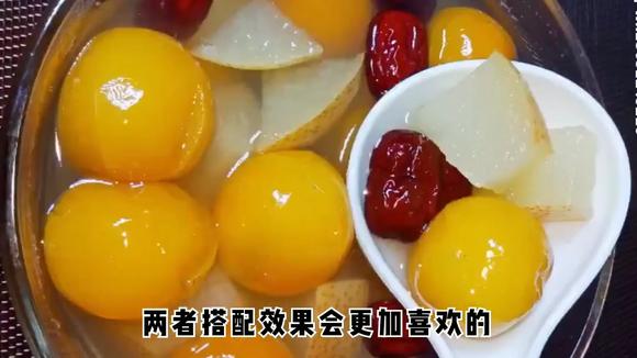 金桔红枣雪梨冰糖,这个组合一起煮止咳化痰润肺,比吃药效果还好