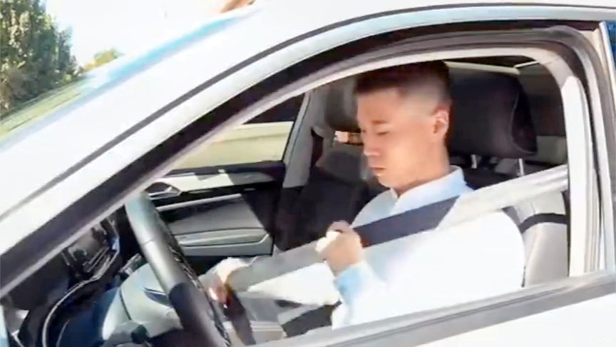 #一盔一带# ,安全常在;“咔嗒”一声,安全出行!