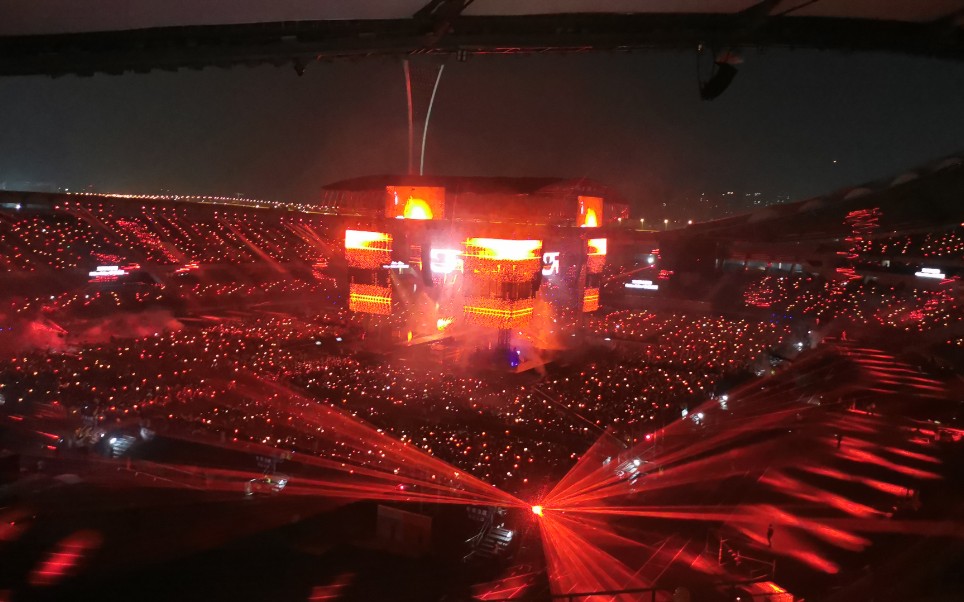 【华晨宇】2019年火星演唱会华为p30山顶降噪饭拍(有字幕)