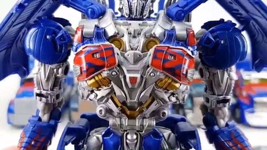 变形金刚变形玩具:擎天柱机器人玩具细节展示组装