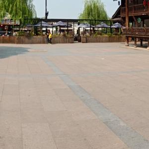 穹苍之下的追光者 