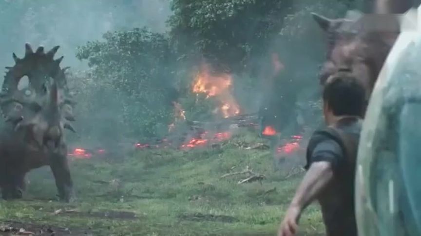 《侏罗纪世界2》经典片段,恐龙大逃亡