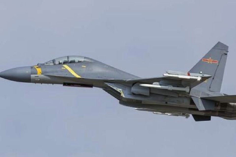 飞行员开挂了吗?歼20只有6枚空导弹,为何能击落17架歼16