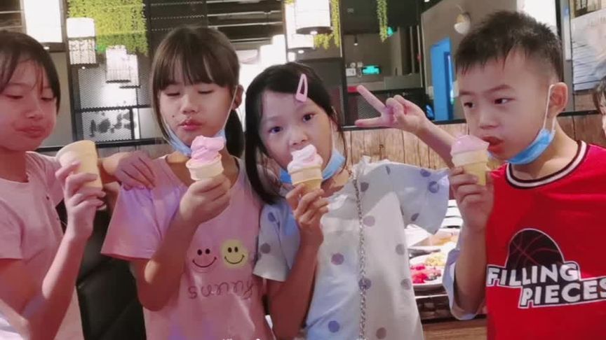 一拖五,回头率百分百#记录美好童年 ߘ�#一起长大一起玩耍