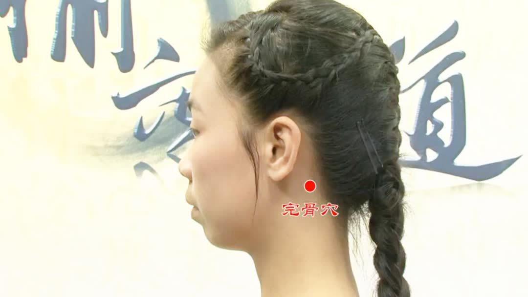 经常按头部这一穴位,坚持一个星期就能改善睡眠!