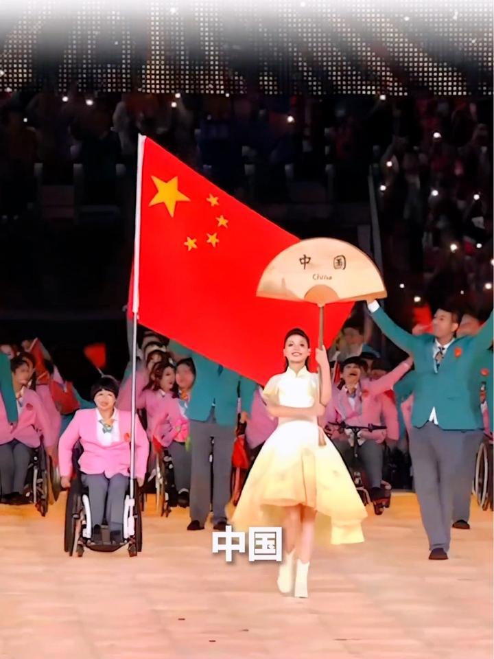 全场沸腾!杭州亚残运会开幕式,中国代表团入场!
