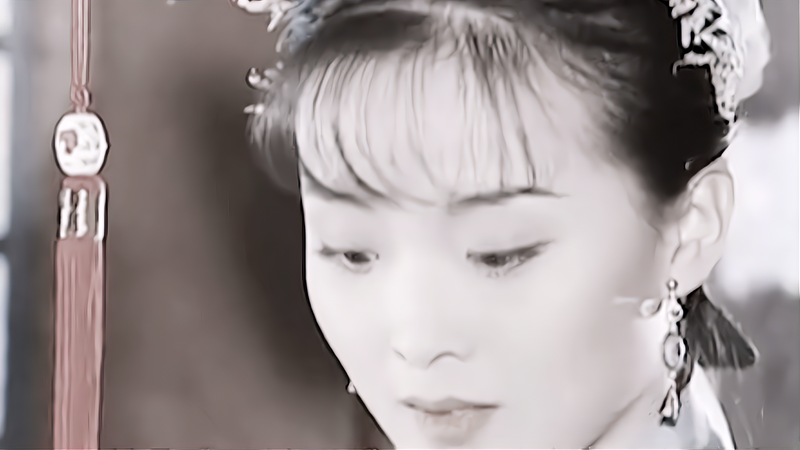 王艳:因还珠格格一角爆火,23岁嫁入豪门住故宫旁,如今怎样了?