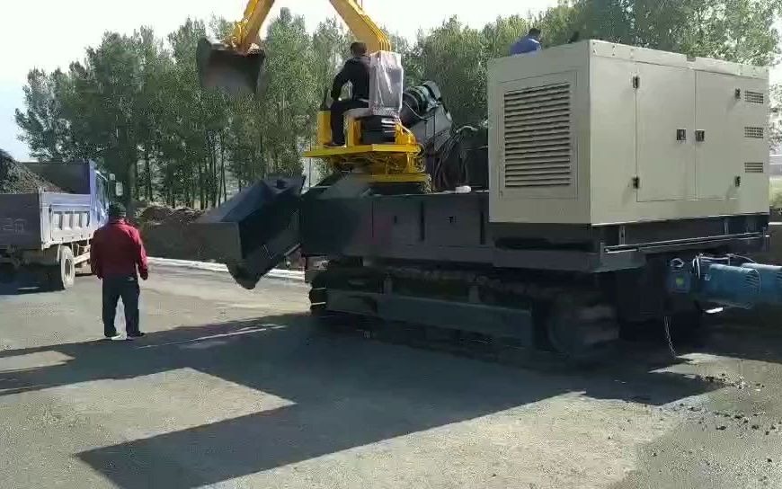 达沃钢制履带滑模机 防撞墙滑模成型机 预制滑模成型设备施工