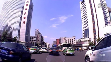 E路航导航一体机行车记录仪实景拍摄视频