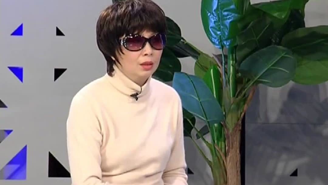 妻子被骗钱,居然还把信用卡拿去给人家刷,这心得宽到什么程度?