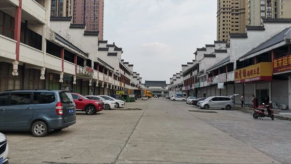 探秘安徽合肥废弃的商业街,山寨徽派建筑,冷清的有点吓人