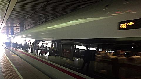 补发:复兴号G96次 广州南-兰州西,长沙南7台进站