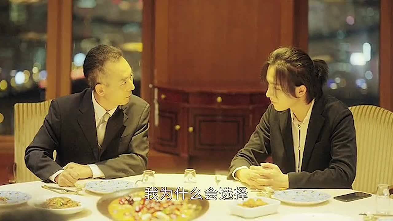 小伙子创业获巨额融资,土豪气质出现,开始疯狂的追求小姐姐