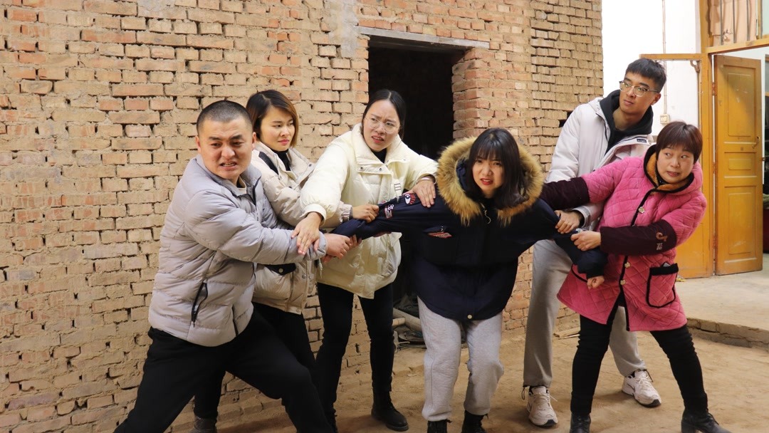 新婚夫妇结婚3月分房睡,小伙提出离婚,娘家却拒不退还18万8彩礼