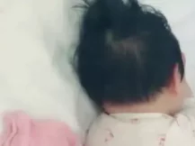 以前一直以为蜡笔小新的脸型是夸张的画法, 直到.