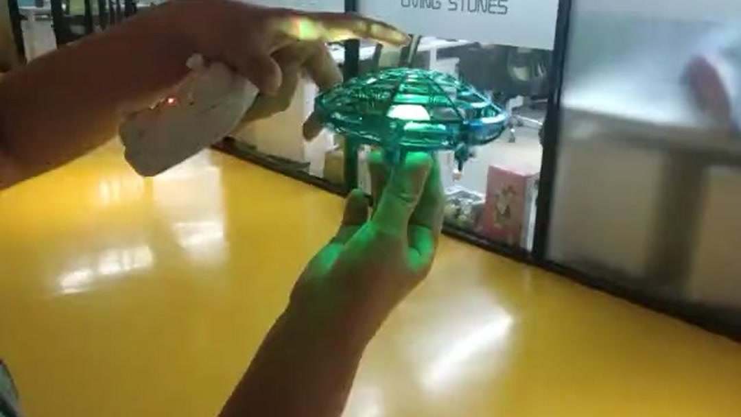 UFO飞机操作视频