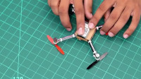 牛人发明:牛人自制小型飞行器,这个小玩具太牛了!