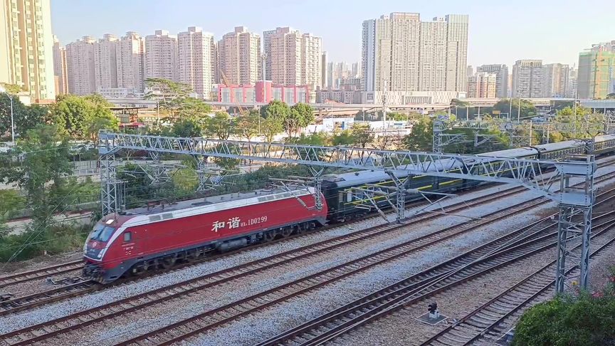 武汉局旅客列车T96次(深圳-武昌)广深铁路上行限速通过深圳东站