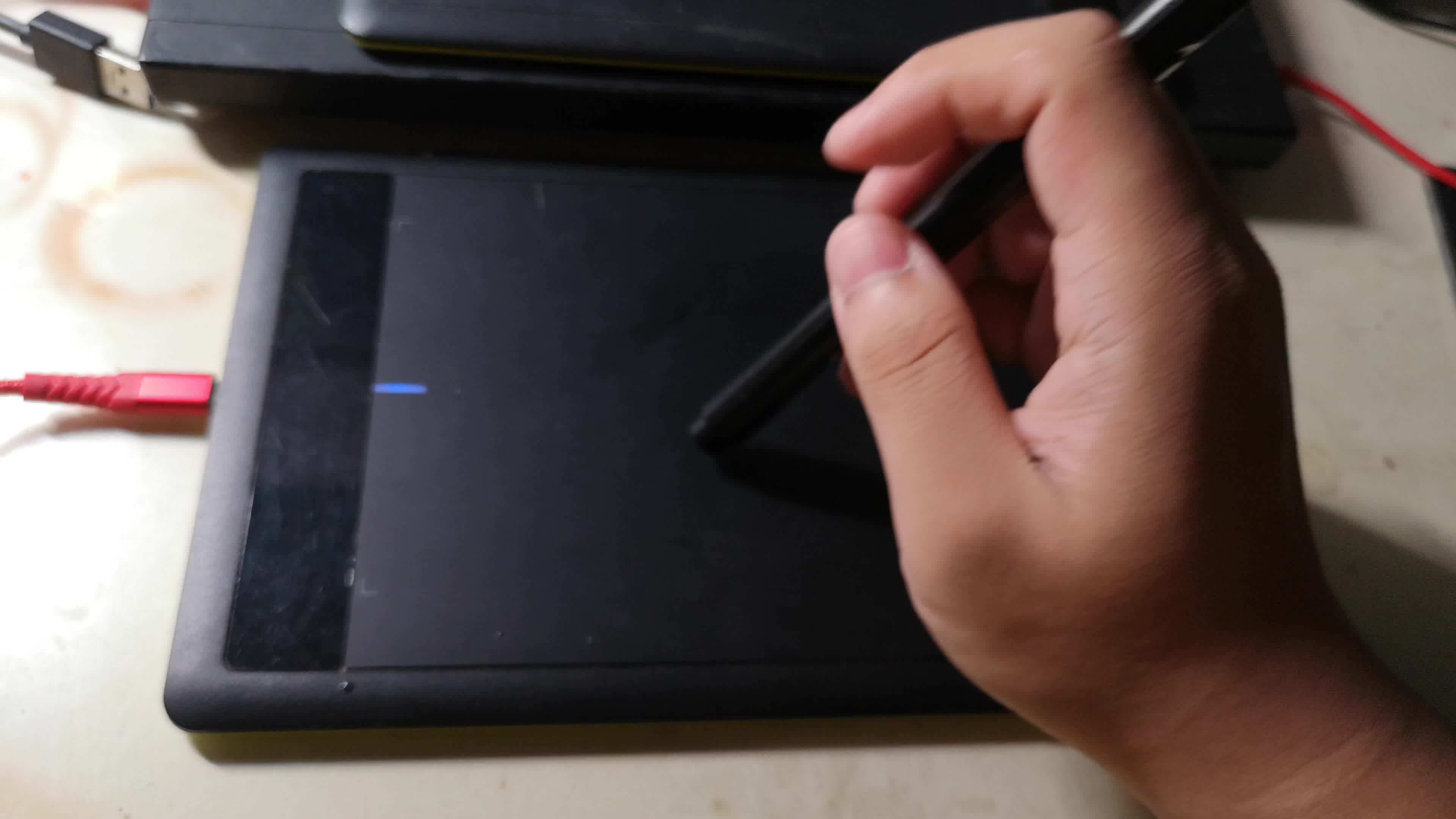 数位板是什么结构?WACOM数位板拆解展示