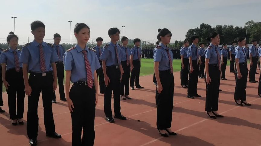 三天集训,礼仪操表演 咱们都是很优秀的 只要肯努力