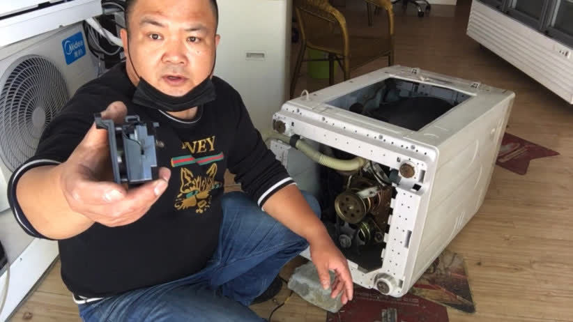 威力洗衣机脱水转盘转桶不转把它换.