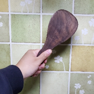 自由莉 