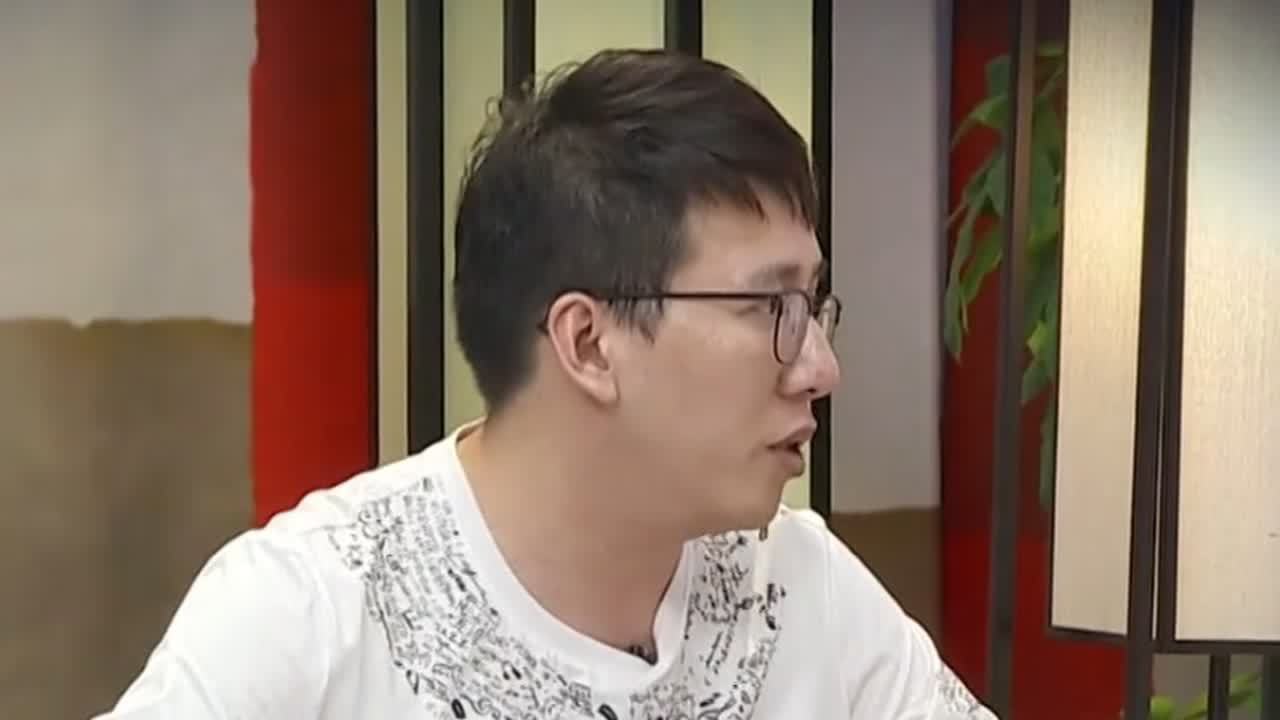 男子依靠借贷生活 主持人震惊了