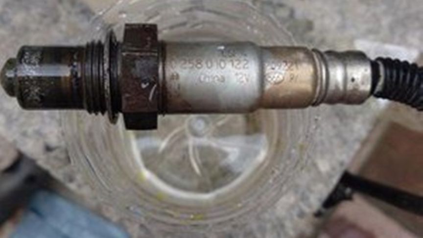 加小油氧传感器报警,该怎么正确去清洗?先试试这样施工
