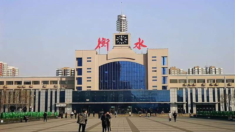 T181,衡水火车站一天之中第一趟火车