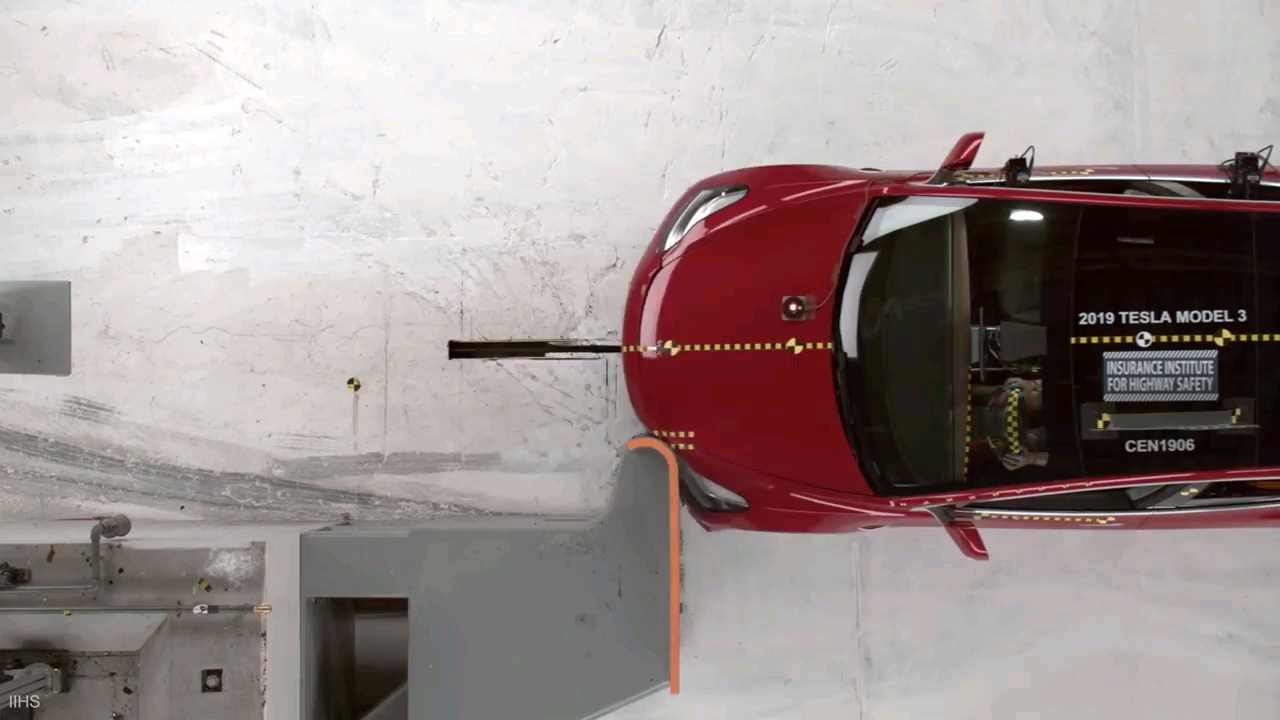 特斯拉安全性能测试