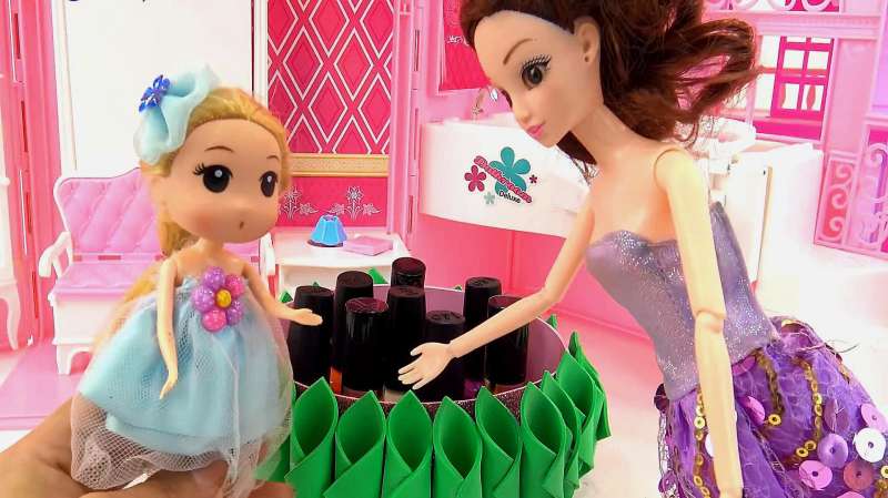 芭比娃娃手工制作服装和首饰玩具教程视频