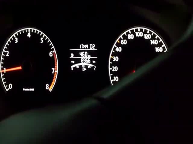 一汽大众14款速腾1.6自动档冷车启动为不正常的D2起步!