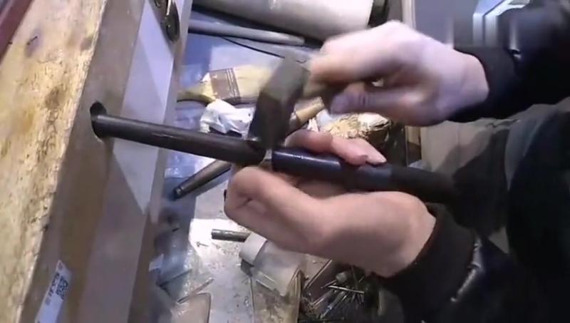 做一款马到成功的霸气银戒指,金店手工倒模就是那么快款式挺好