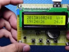 基于单片机的数字万年历数字钟系统毕业设计