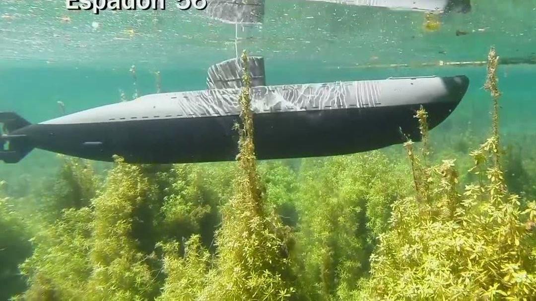 国外牛人创意发明,自制潜水艇模型,千奇百怪