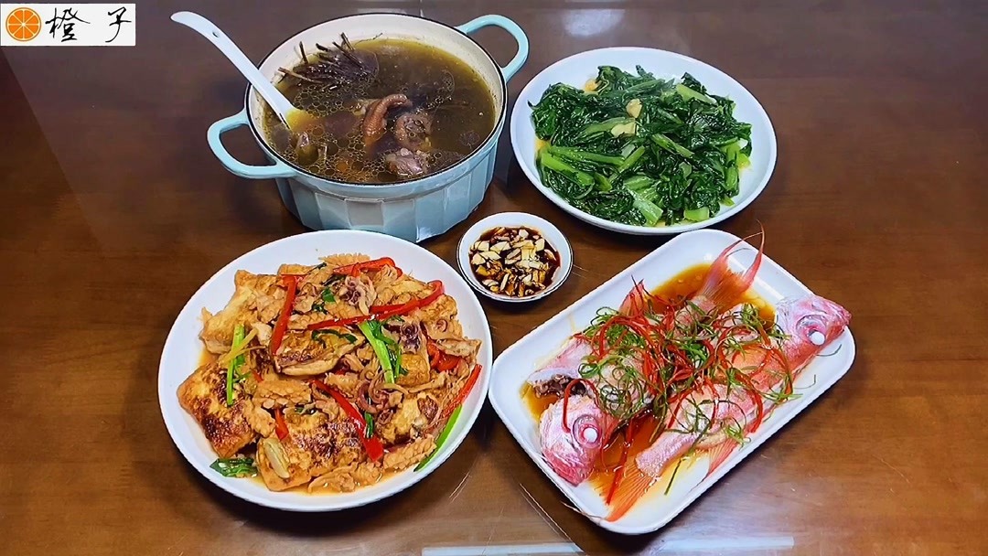 湛江特色的艾根老鸡汤,带着春天田野的清香,连喝两碗真舒服