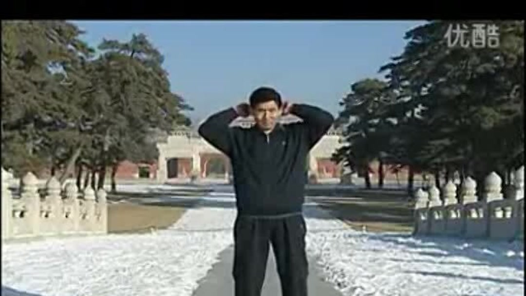 颈椎病引起的头晕_治疗颈椎病的瑜伽_中老年颈椎操