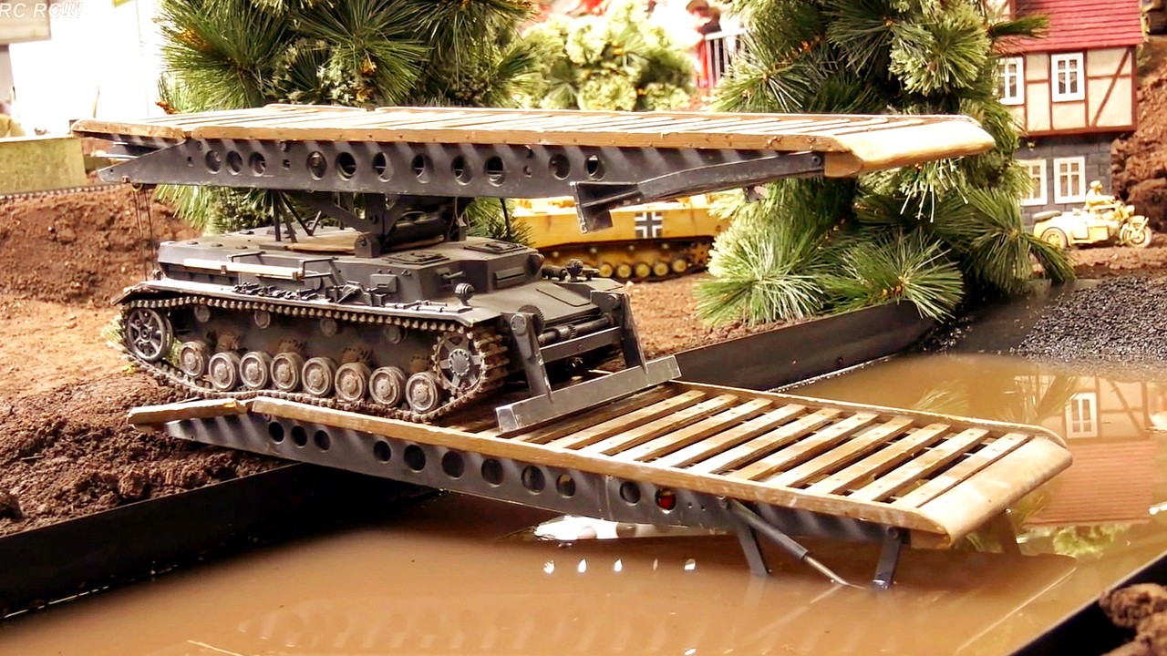RC遥控模型:军用车辆特辑之桥式铺装坦克