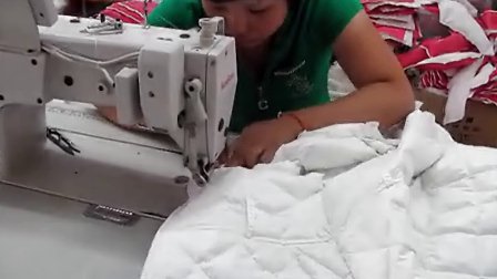 单针平车间前中边拉链-羽绒服加工视频