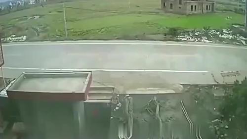 灵异事件,死亡,路段,一天出三起事故,监控拍下诡异一幕