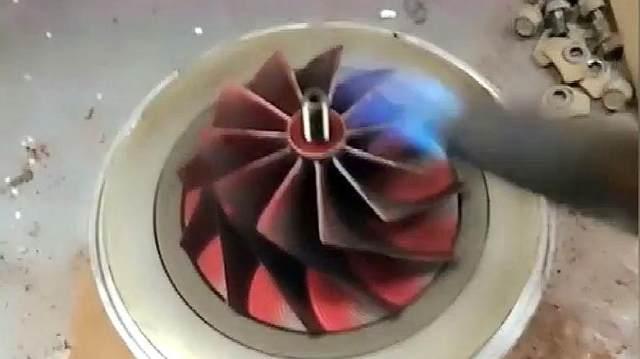 汽车涡轮增压器热装叶轮的拆解过程示范