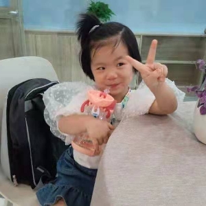 爱撒娇的汐汐 