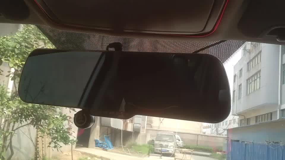 自己安装的行车记录仪,走线很隐蔽,不影响美观【来自懂车帝车友圈】