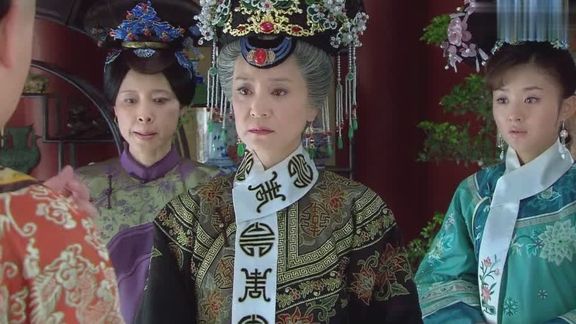 新还珠格格:皇上找老佛爷为紫薇求情,老佛爷毫不知情!