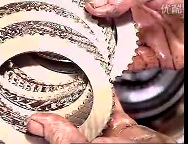 发动机构造网络教程视频播放发动机润滑系功用