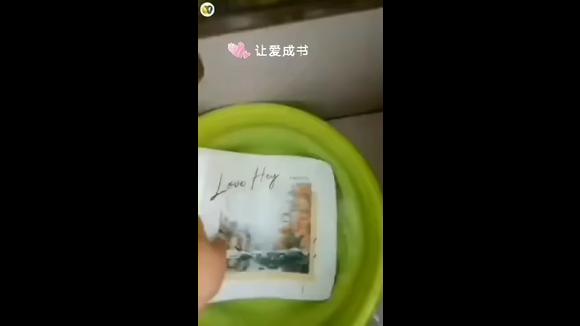 看我们的家照片书任性的在洗澡,洗出来以后丝毫不会受影响。ߙ