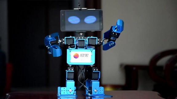 视频|多模式编程机器人,“程序猿”培养从小抓起