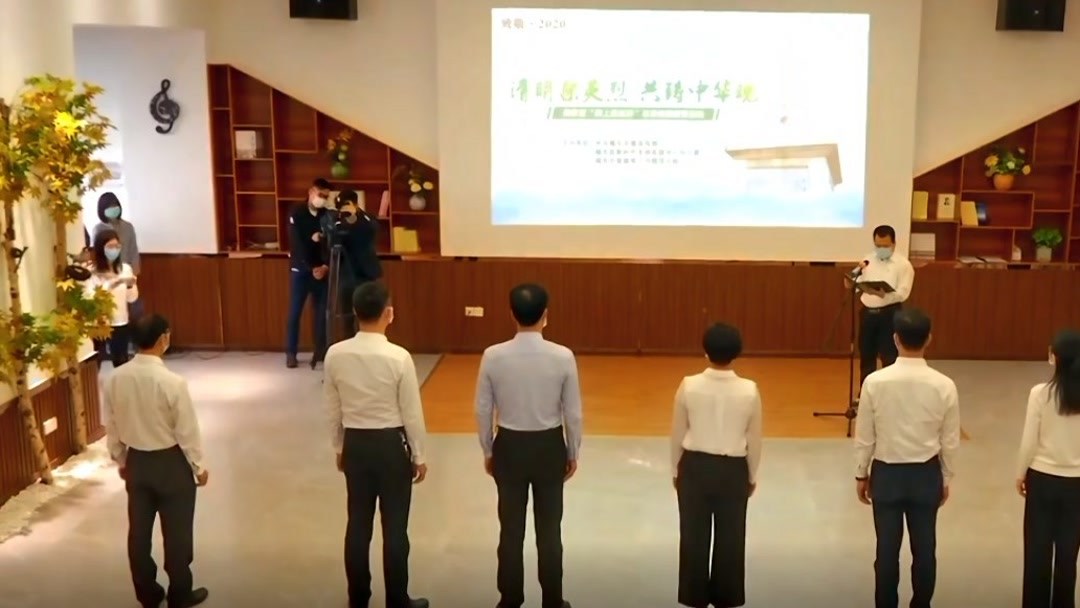 网络直播:揭阳线上祭英烈,参与学生当场表心迹